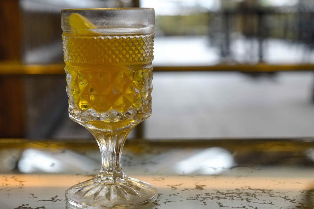 Belgian 75 Cocktail - HungryForever Food Blog