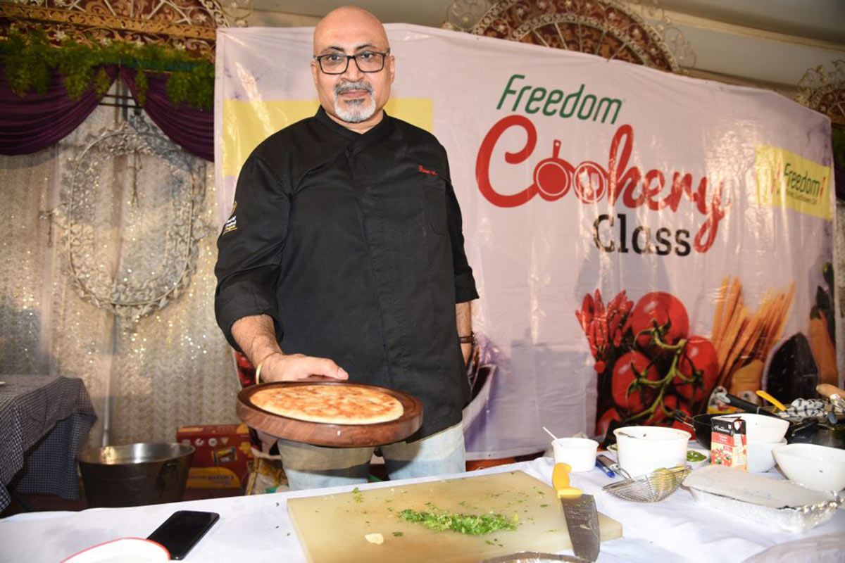 Chef Puneet Mehta Does A Cooking Demonstration For Freedom Sunflower ...