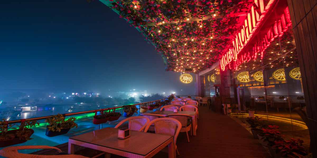 Perfectly Situated Rooftop Cafes in Delhi for Al Fresco Dining ...
