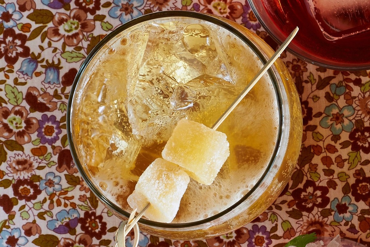 Ginger Apple Cooler - HungryForever Food Blog