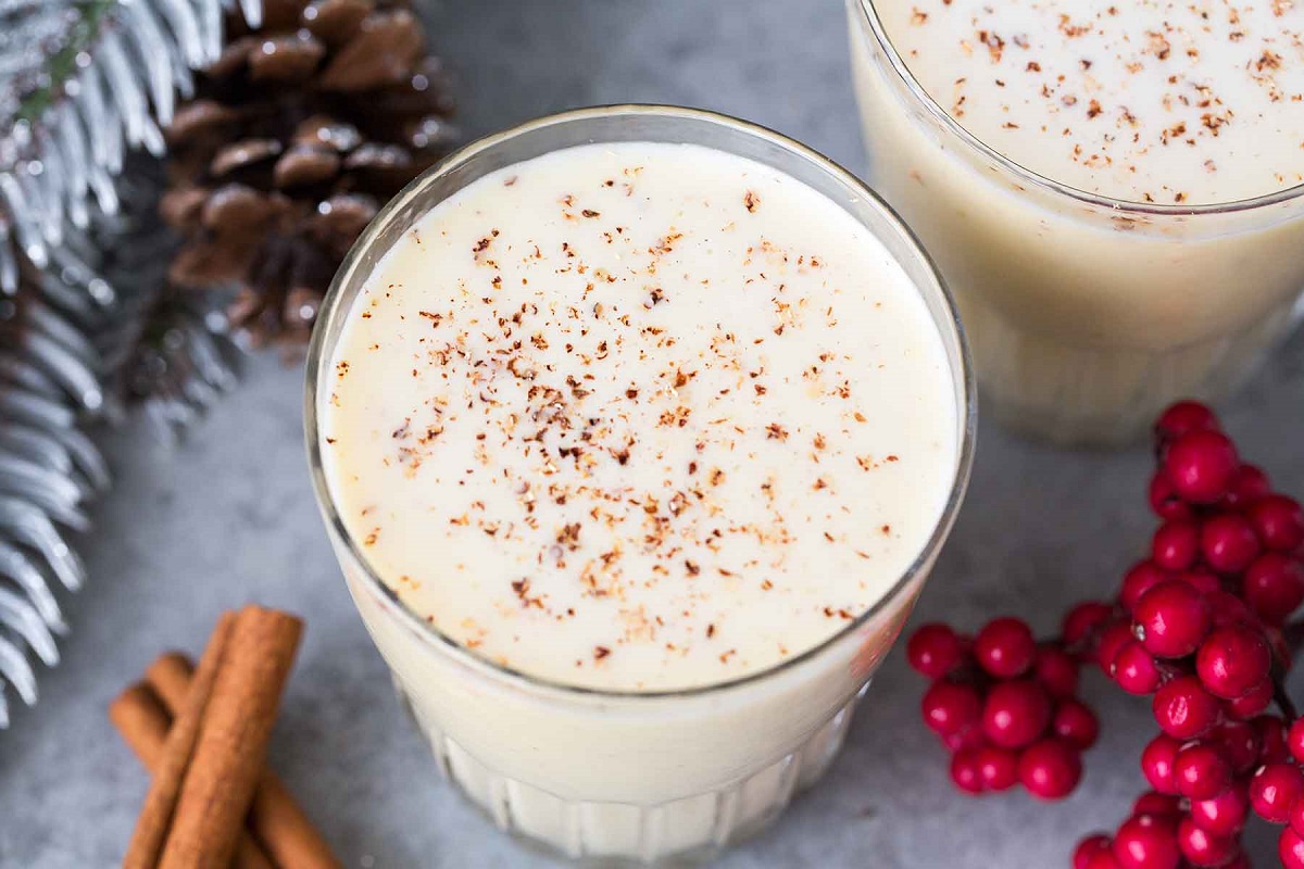 Easiest Ever Eggnog - HungryForever Food Blog
