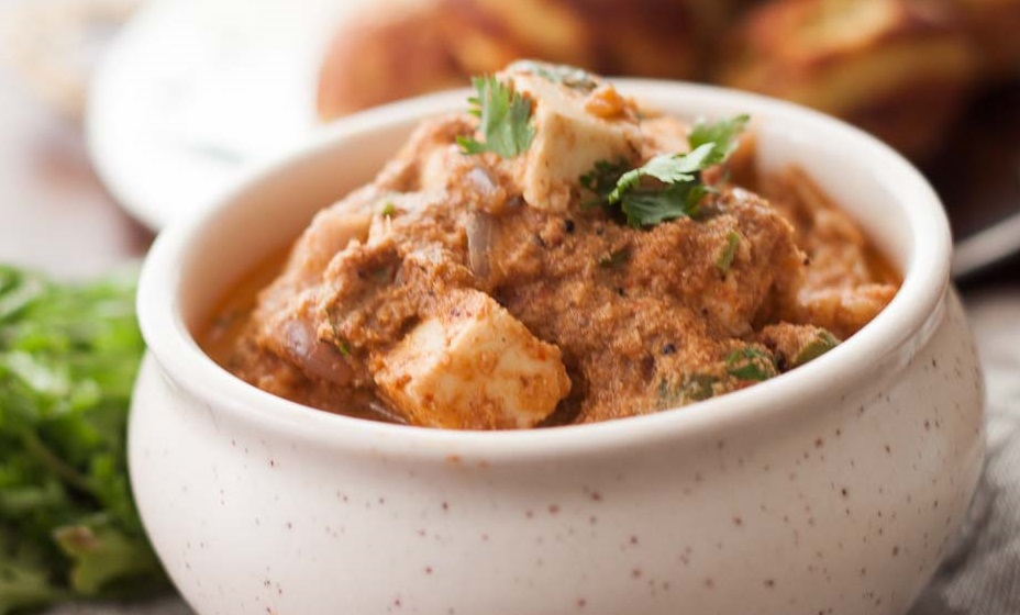 Chettinad Paneer Curry Recipe | Paneer Gravy | HungryForever