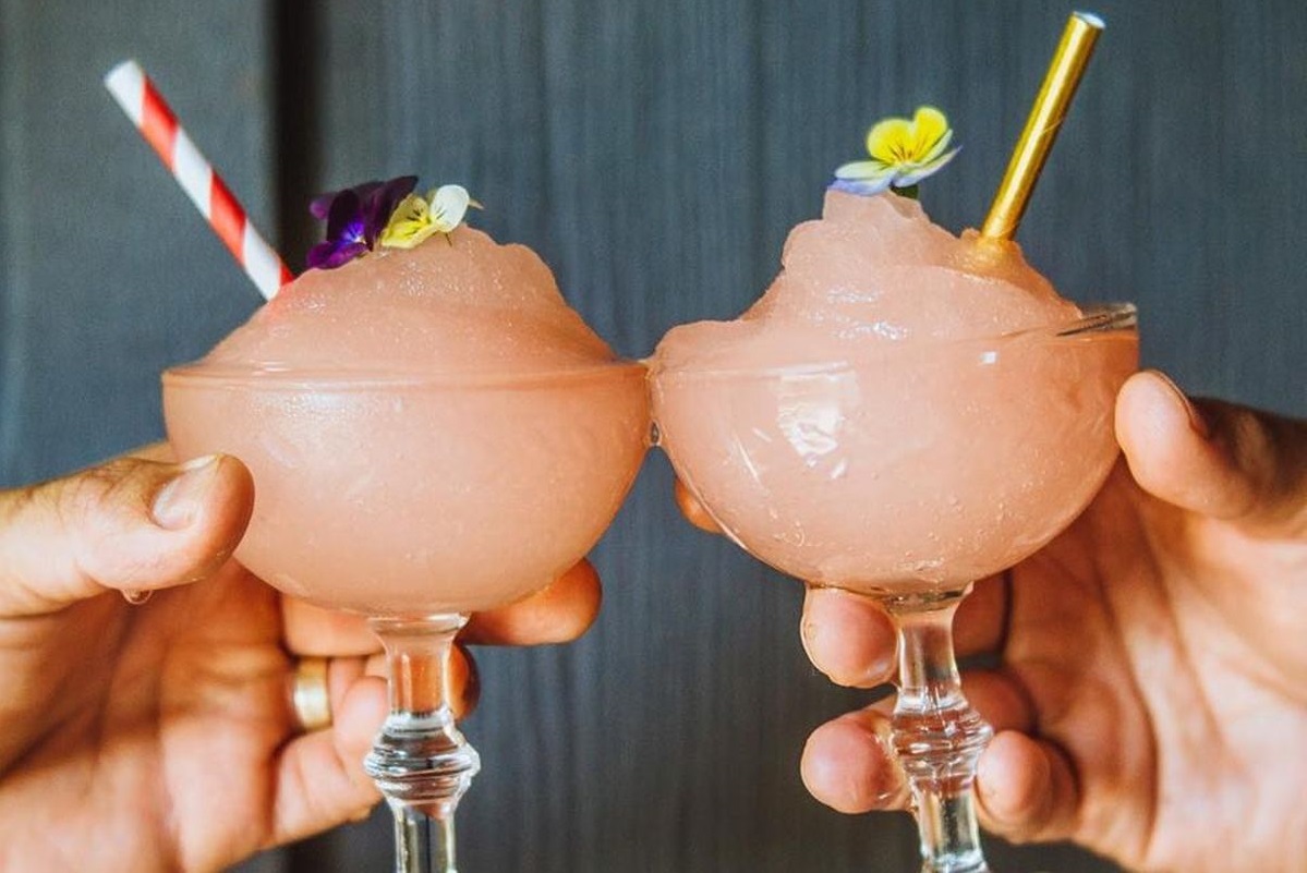 Skinny Dip Cocktail - HungryForever Food Blog