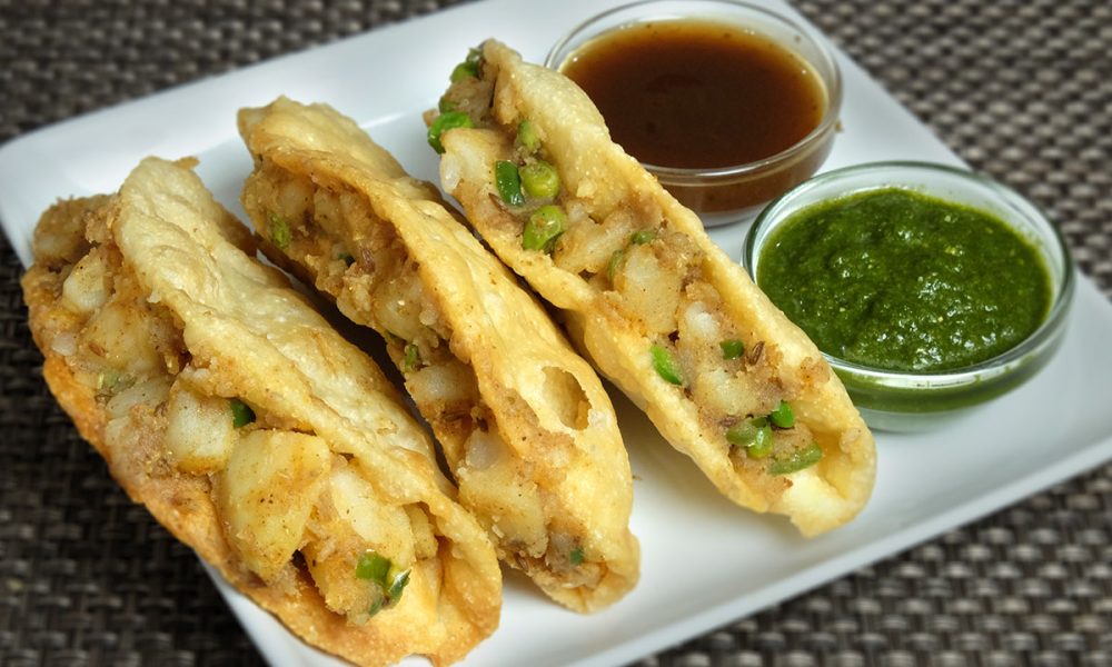 Mushroom Samosa Recipe - HungryForever Food Blog