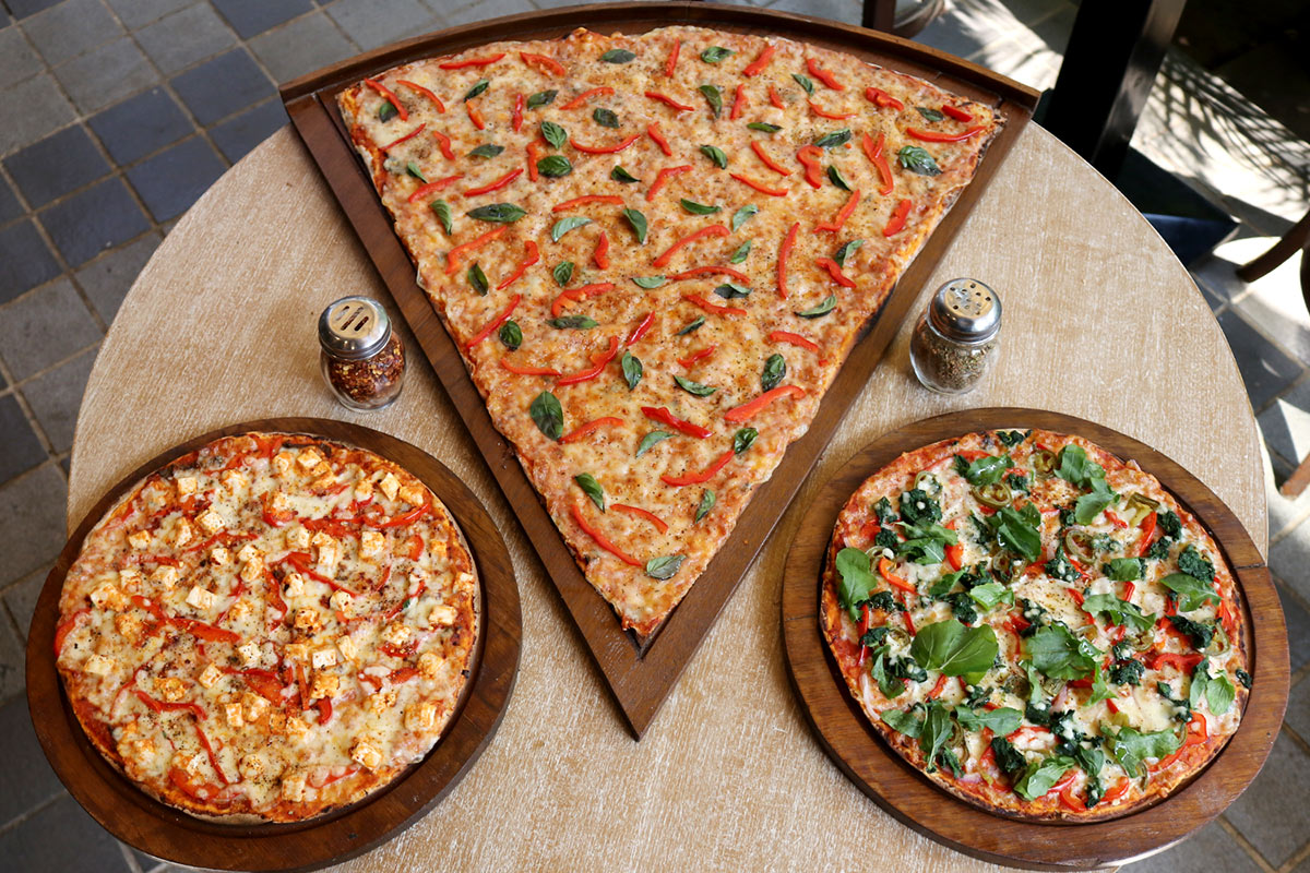 Celebrate National Pizza Day With Mumbai's 1st 24’Inch Pizza Slice ...
