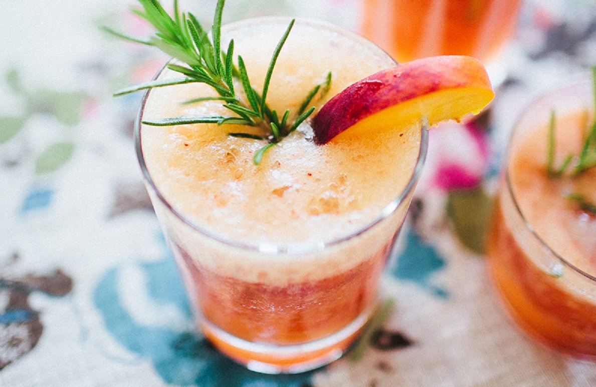 Summer Fizz Cocktail - HungryForever Food Blog