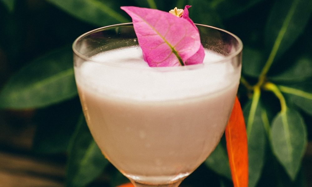 Sharpshooter Cocktail - HungryForever Food Blog