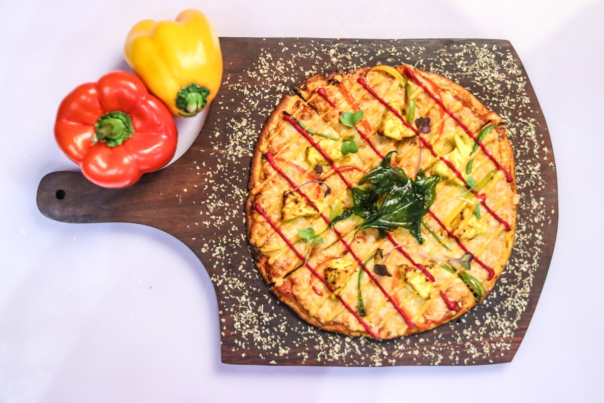 Try The Curry Naan Pizza At Darzi Bar & Kitchen! - HungryForever Food Blog